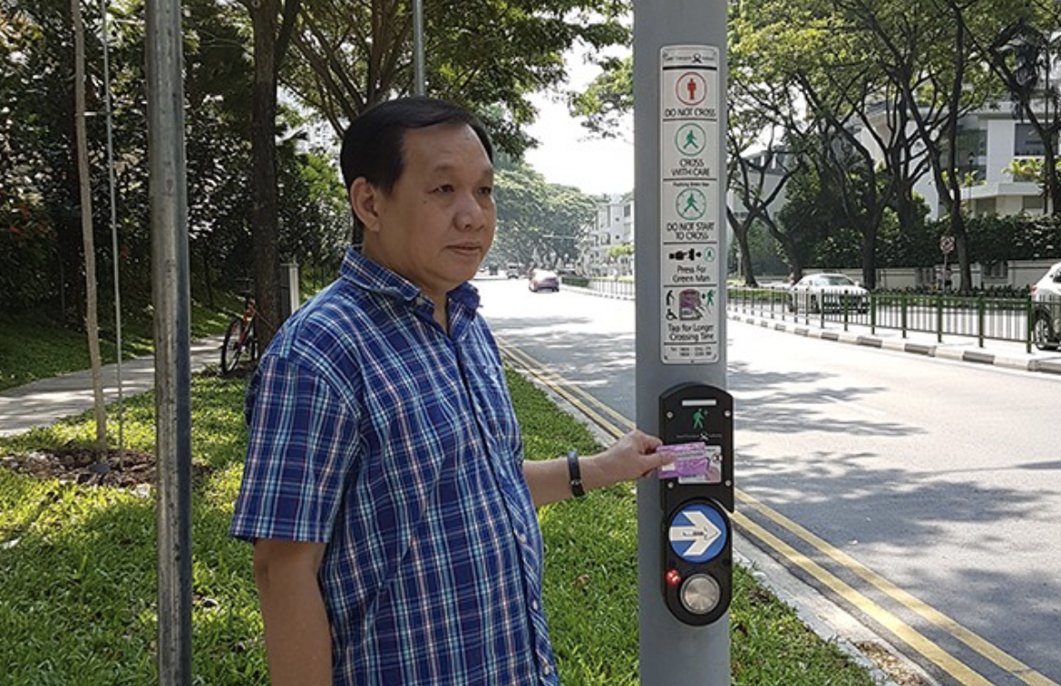 Traffic Police Holds Concert for Seniors to Promote Road Safety